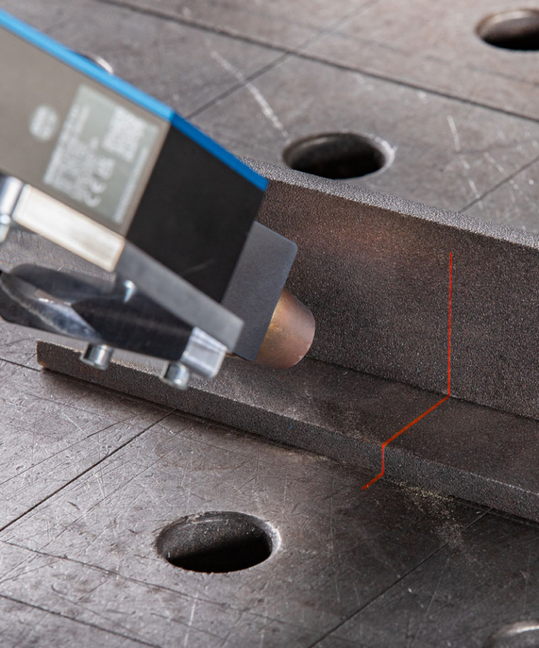 Automatic seam tracking sensor of the ALPAKA Welding Cobot